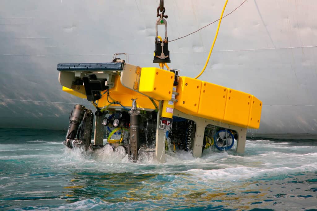 The Perfect Pair for Subsea Inspection, Repair & Maintenance - Cygnus ...